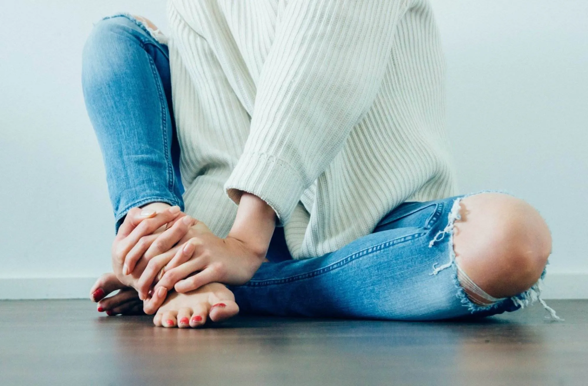 How to Treat Bloated Stomach With Acupuncture and TCM » Art of Wellness ...